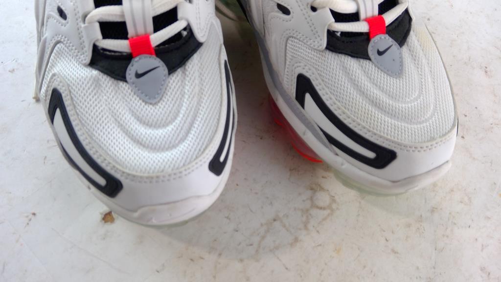 Nike Evo Vapormax Mens Shoes Size 9 | Property Room