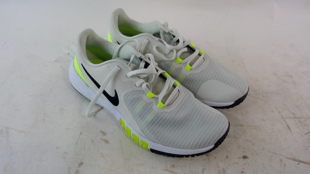 Nike Flex Control 4 Mens Shoes, Size 10.5 | Property Room