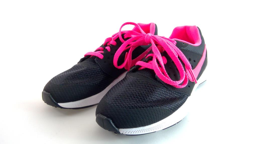 Nike Girls Running Shoes, Size 1Y | Property Room