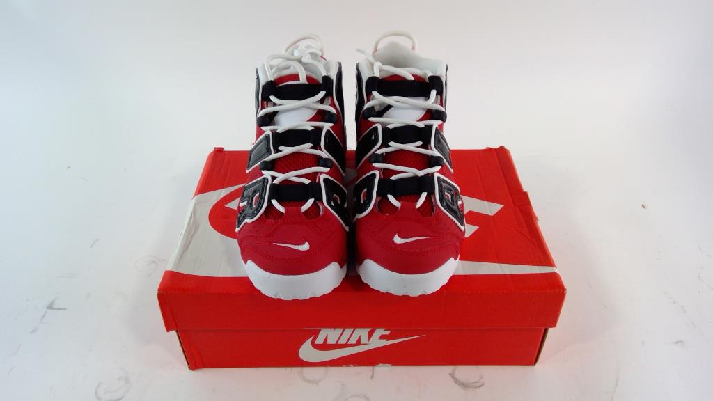 Nike Kids Shoes, Size 5y | Property Room