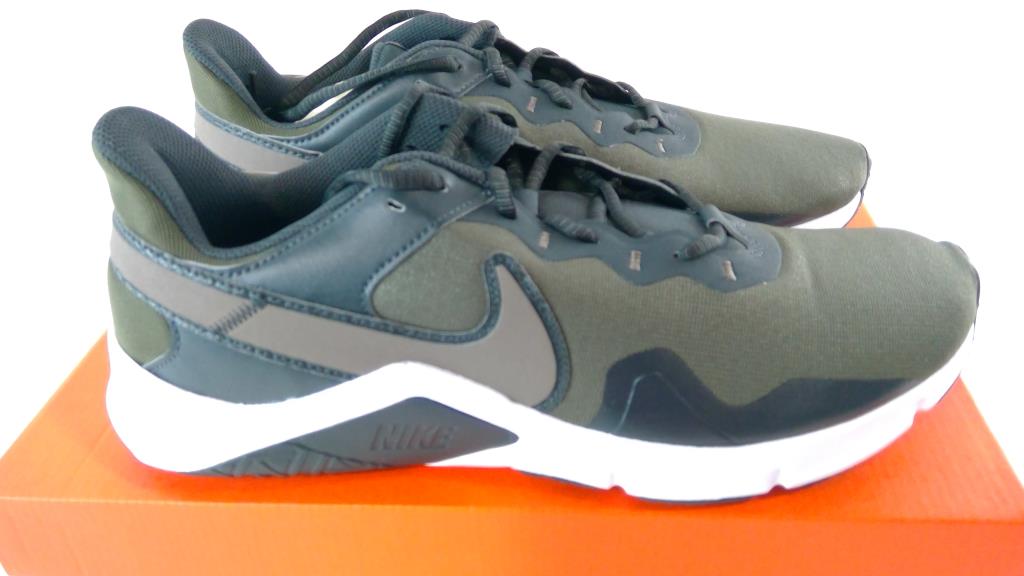 Nike Legend Essentials 2 Mens Shoes Size 11 | Property Room