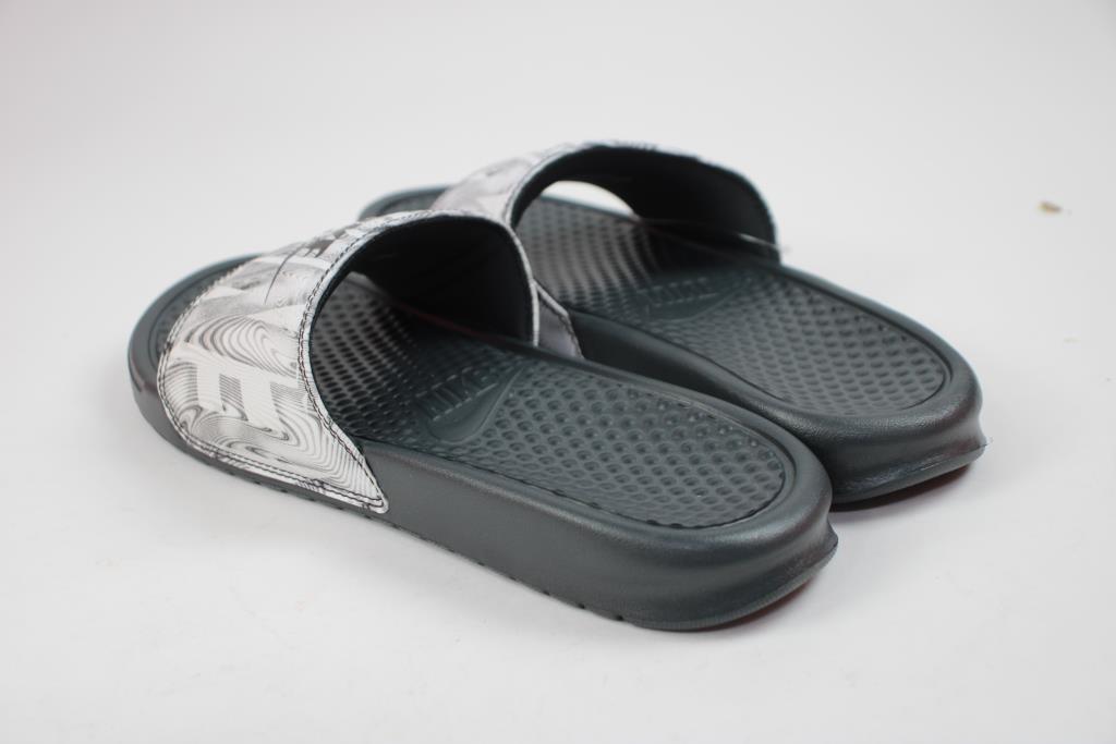 Nike Men's Benassi JDI Slides, Size 8 | Property Room