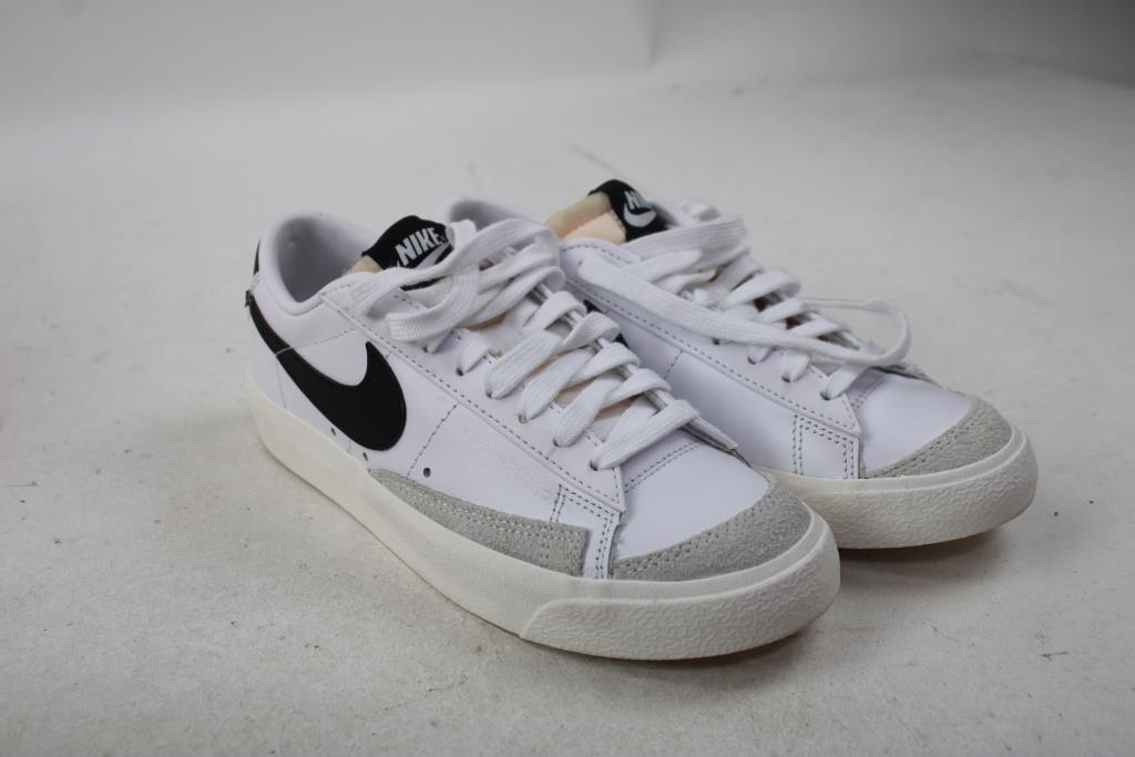 Nike Women's Blazer '77 Sneakers, Size 5 | Property Room