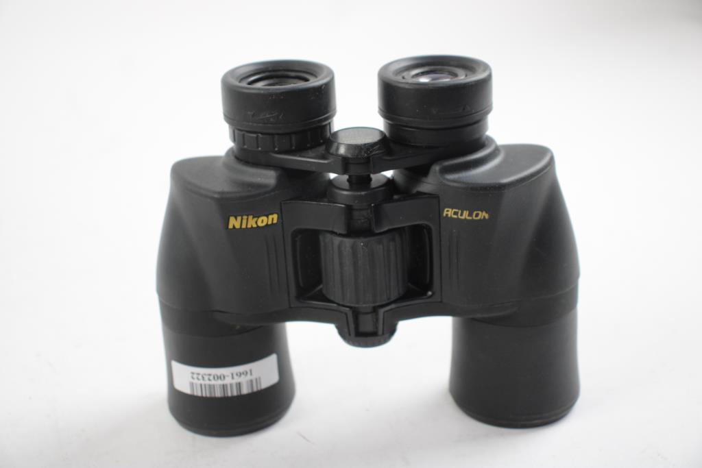 Nikon Aculon 10x42 Binoculars | Property Room