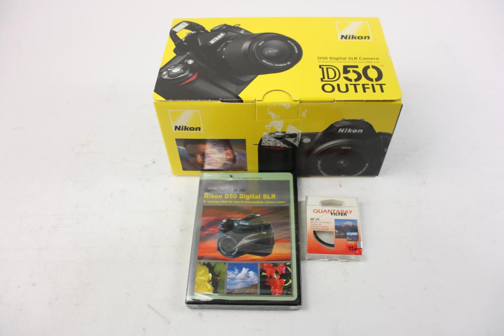 Nikon D50 18-55mm SLR Camera | Property Room