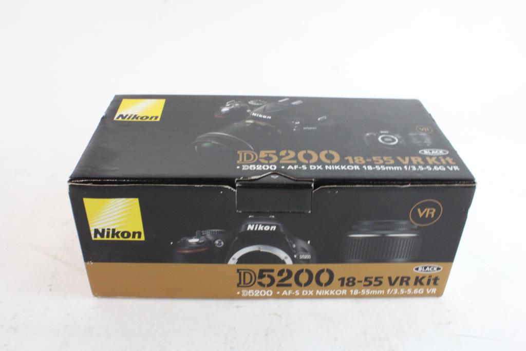 Nikon D5200 18-55 VR Kit | Property Room