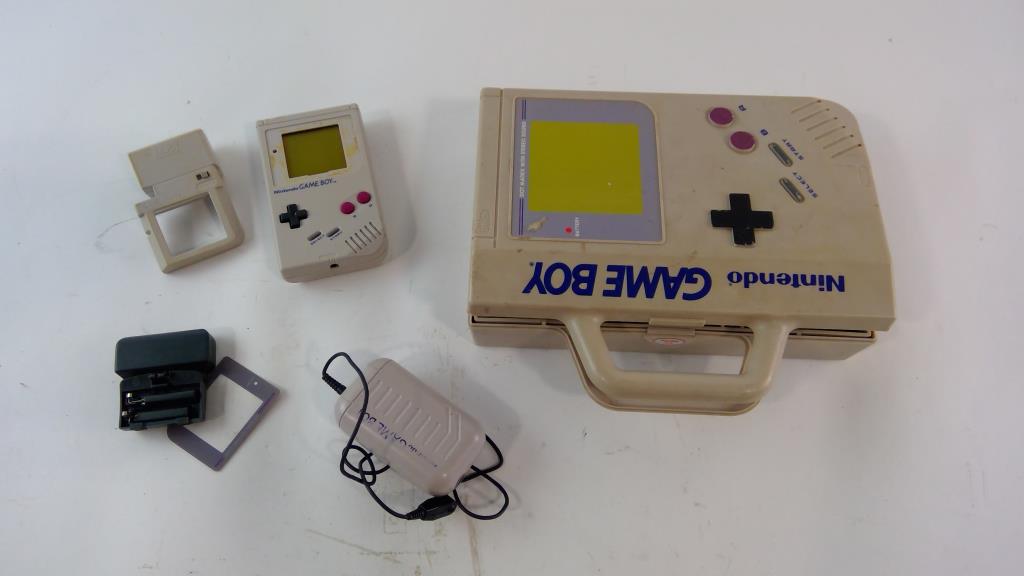 Nintendo Game Boy Box | Property Room
