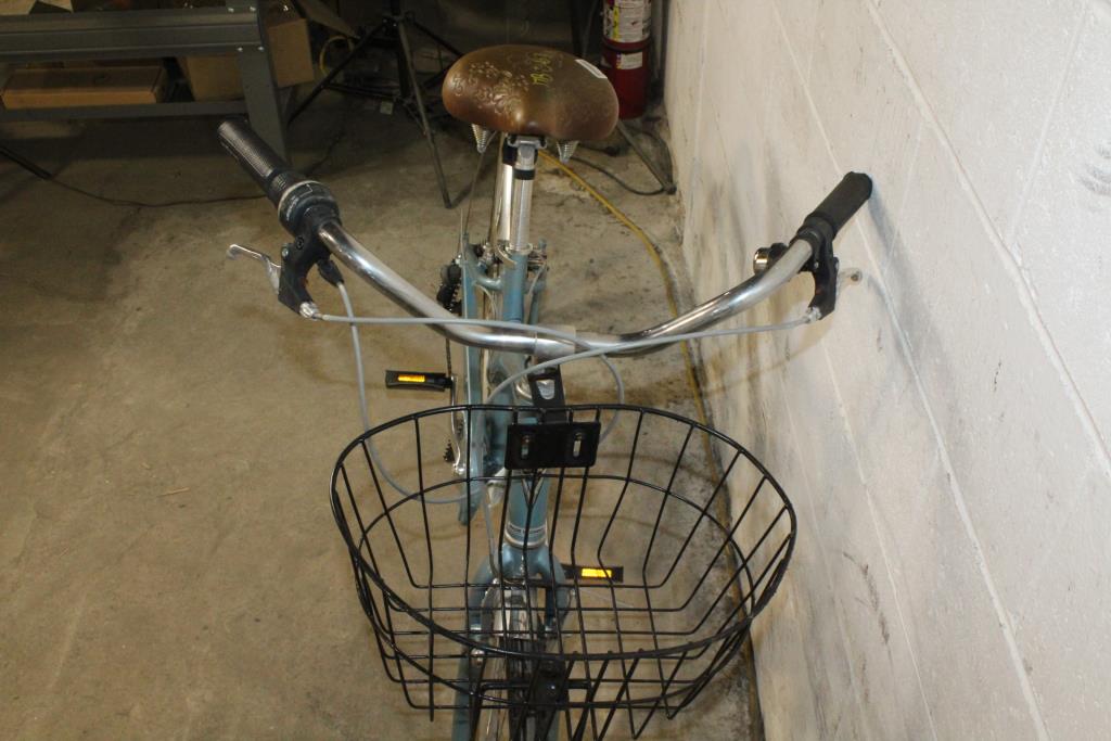 Nirve Starliner Beach Bike | Property Room