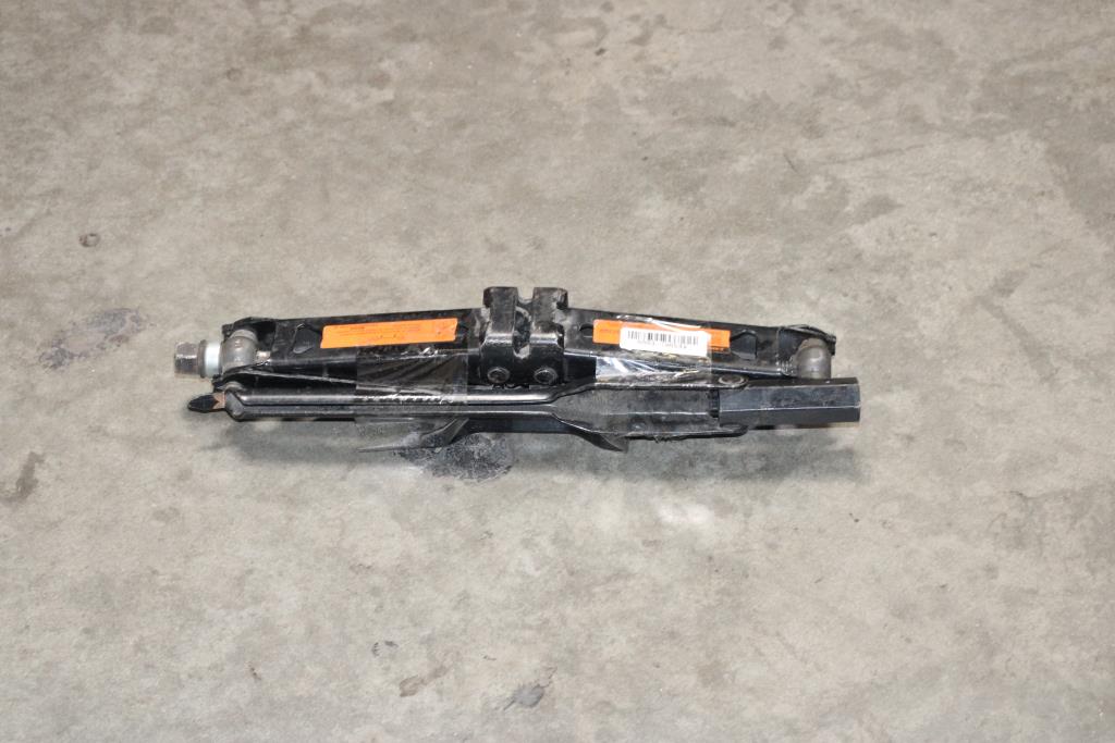 Nissan Floor Jack. | Property Room