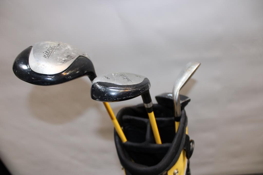 Nitrix Clubs In Nitrix Yellow Golf Bag; 5 Pieces | Property Room