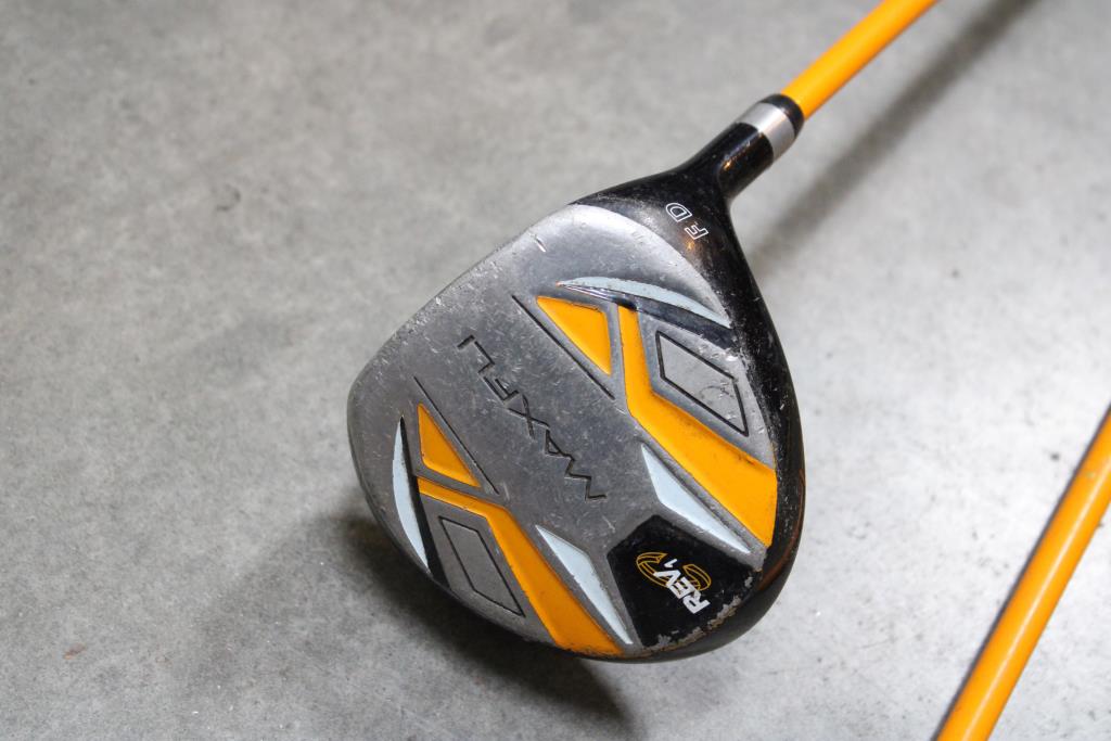 Nitrix Golf Bag With Kid's Clubs, 4 Pieces | Property Room