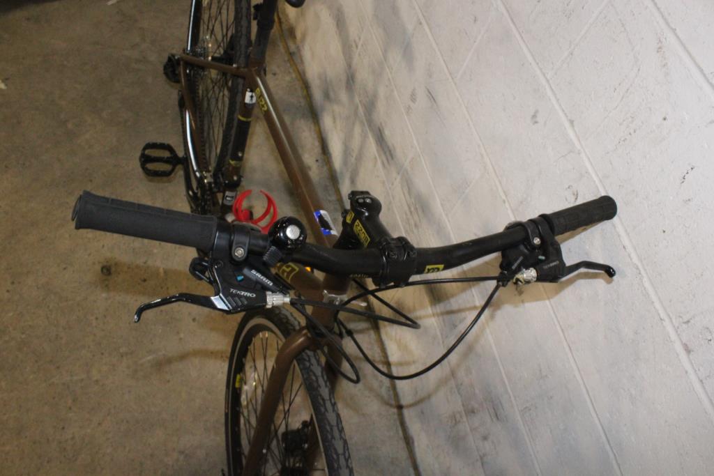 Novara Buzz Road Bike | Property Room