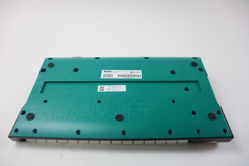 Novation Launchkey 25-Key USB Keyboard Controller | Property Room