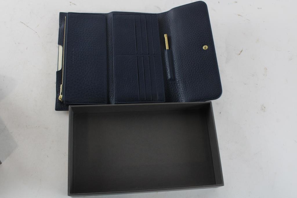 Octovo Stylus Wallet | Property Room