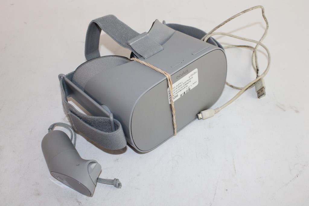 Oculus Headset | Property Room
