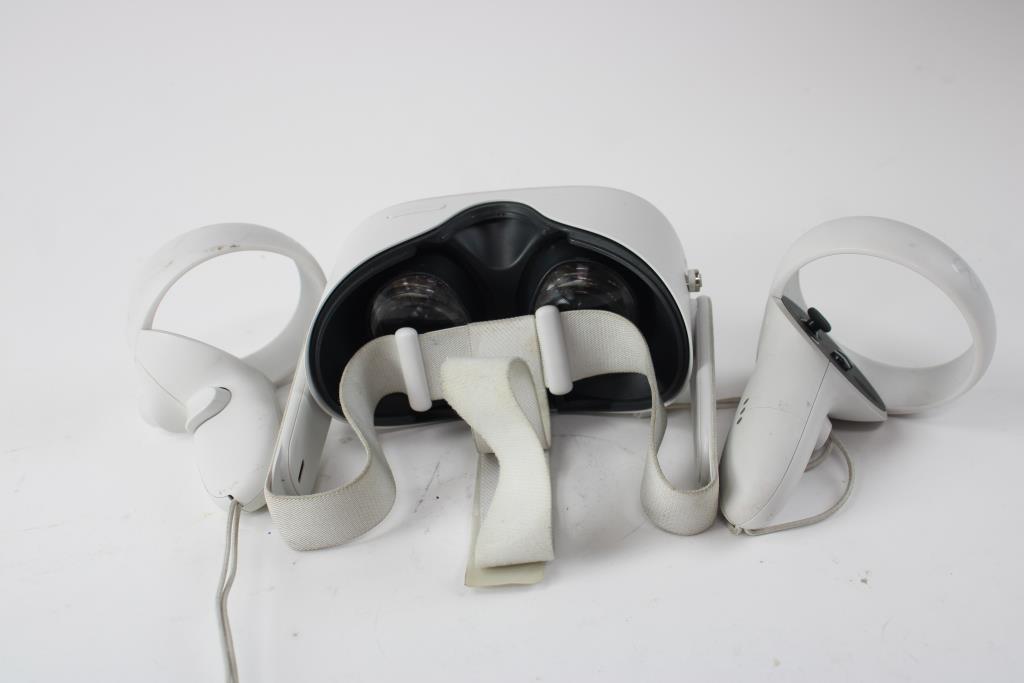 Oculus Meta Quest 2 VR Headset | Property Room