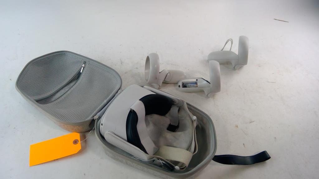 Oculus Virtual Reality Set, SOLD FOR PARTS | Property Room