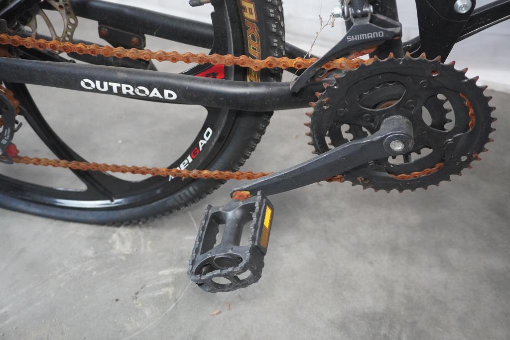 Outroad R-100 Mountain Bike | Property Room