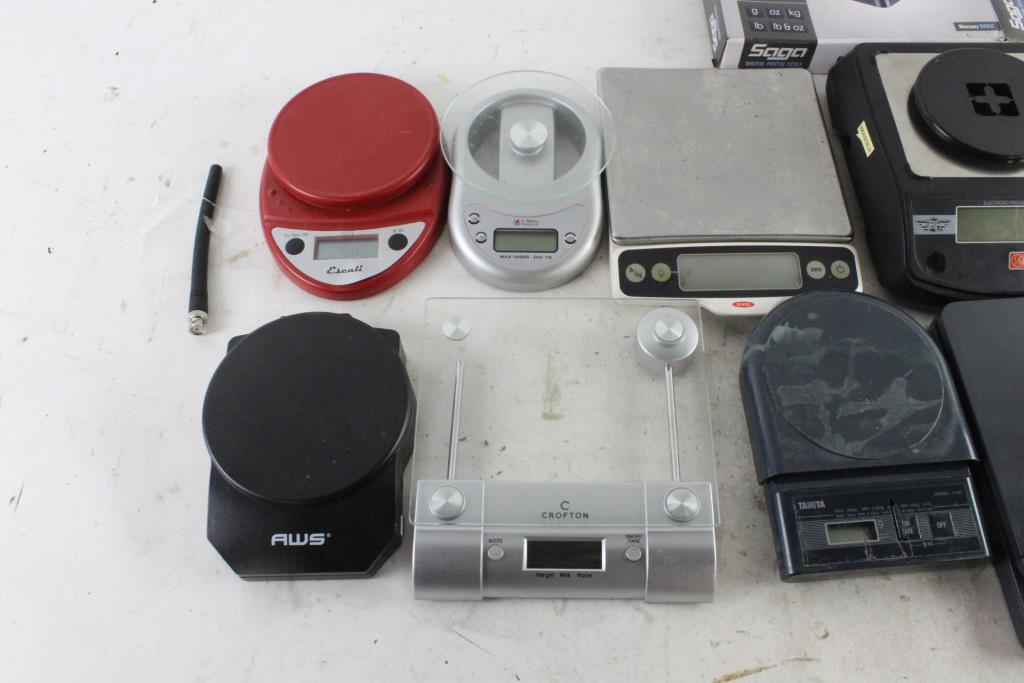 Oxo Digital Scale, Tanita Digital Scale, And More, 5+ Pieces | Property ...