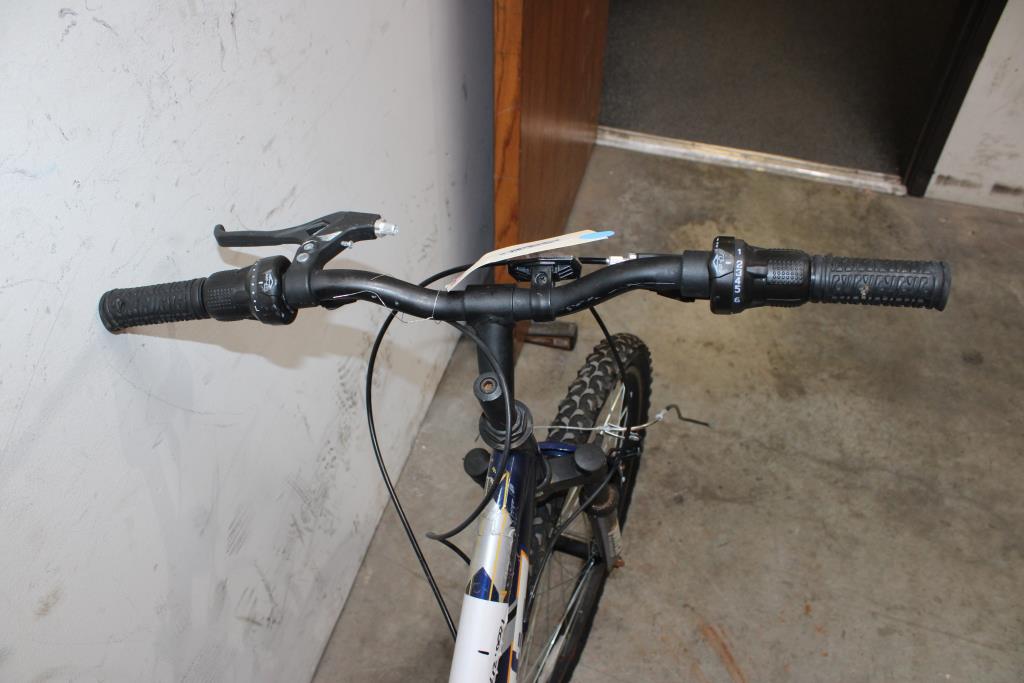 Pacific Evolution Mountain Bike | Property Room