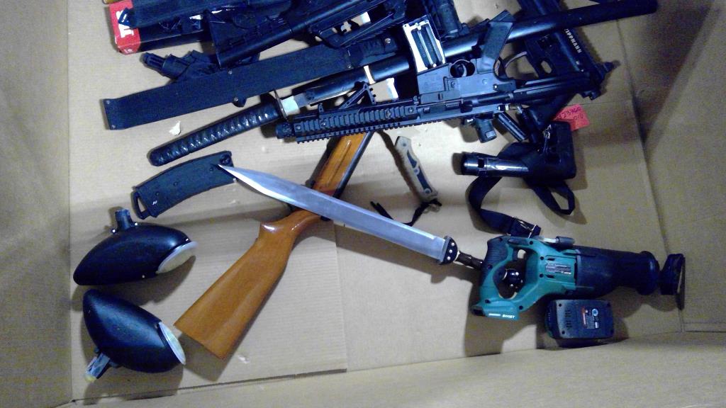 Pallet Of Airsoft Rifles And More 10+ Pieces | Property Room