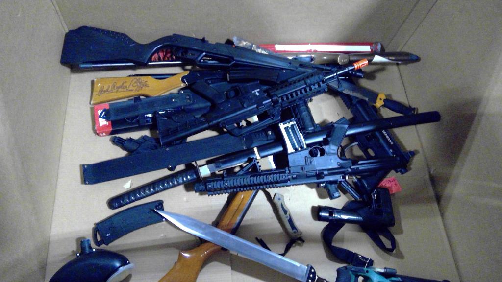 Pallet Of Airsoft Rifles And More 10+ Pieces | Property Room