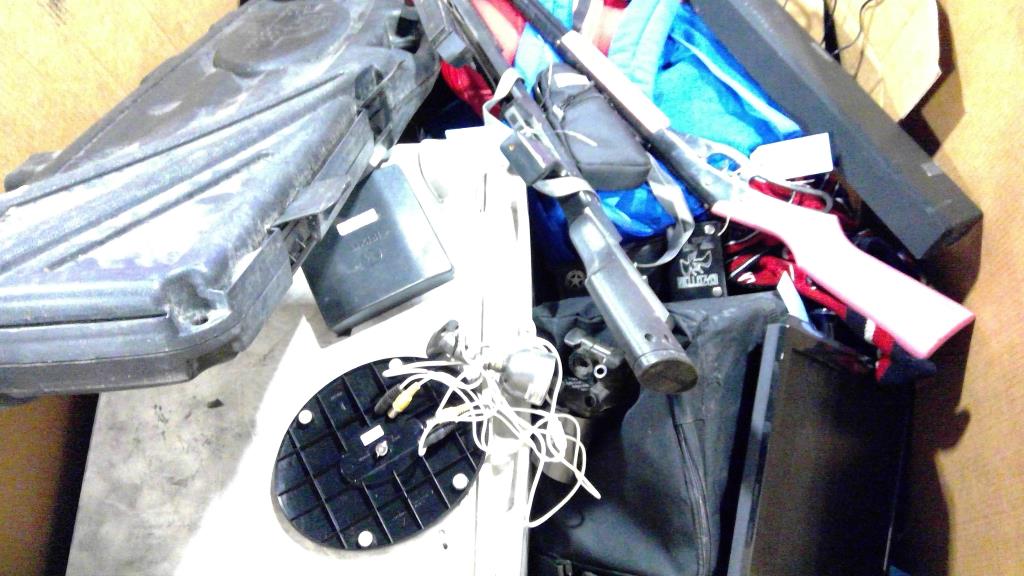 Pallet Of Airsoft Rifles And More 10+ Pieces | Property Room