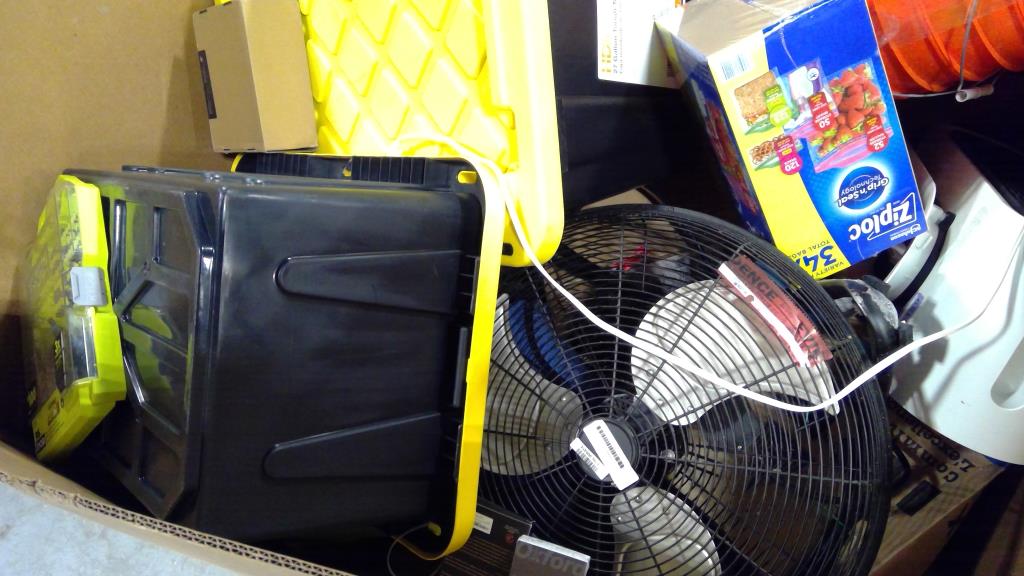 Pallet Of Fan And More 10+ Pieces | Property Room