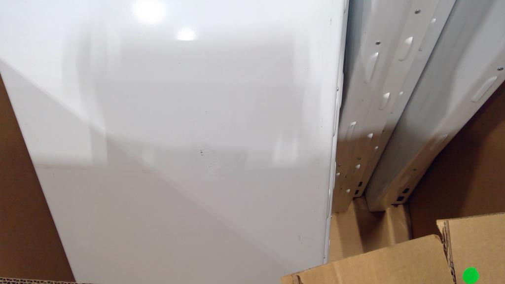 Pallet Of Hydro Crunch T5 Grow Light Fixture | Property Room