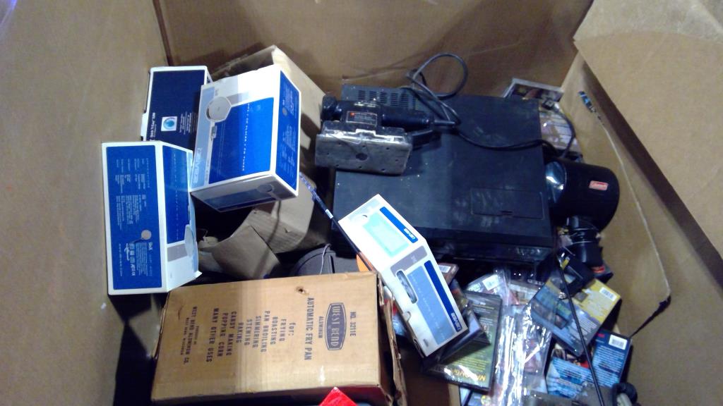 Pallet Of Iriver DVD Player And More 10+ Pieces | Property Room