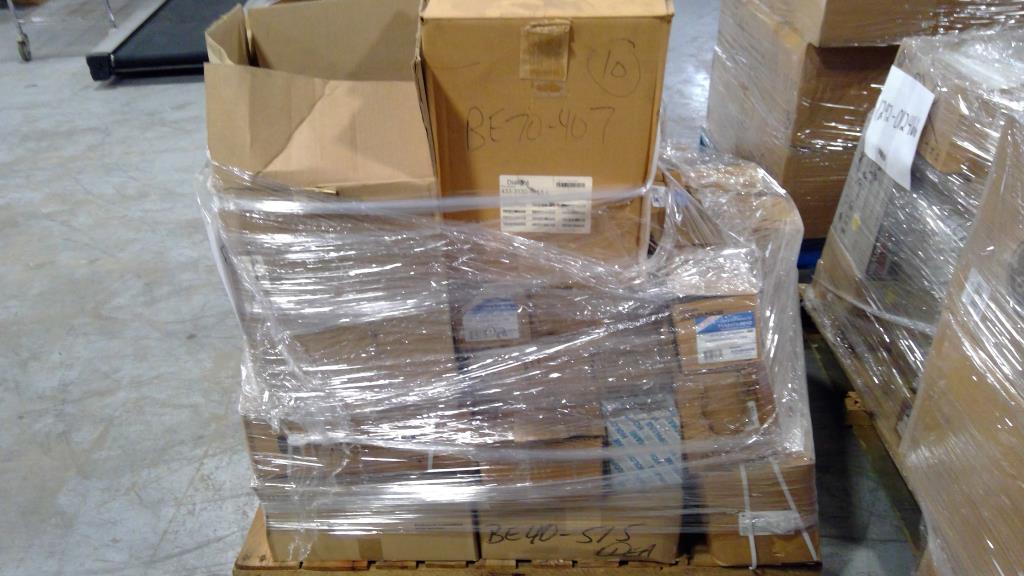 Pallet Of Lighting Equipment And More, 5+ Pieces | Property Room