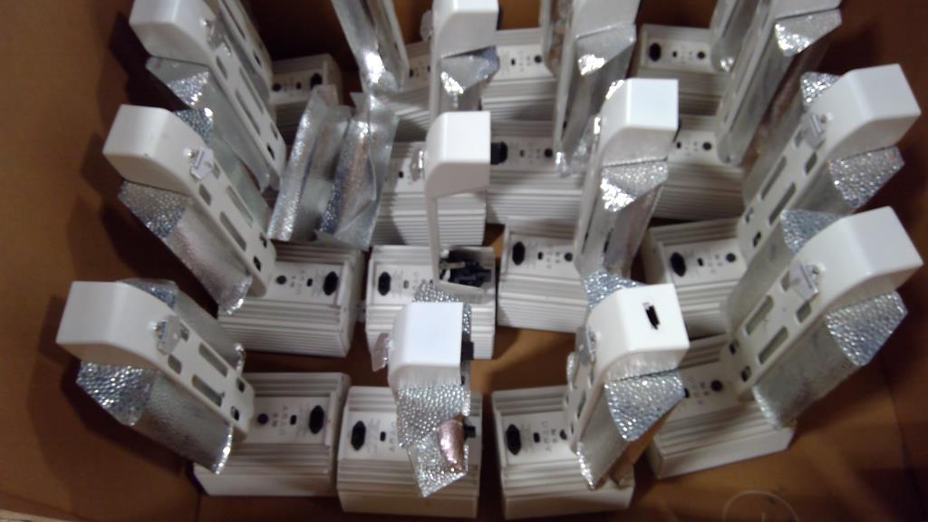 Pallet Of Phantom Grow Lights 10+ Pieces | Property Room