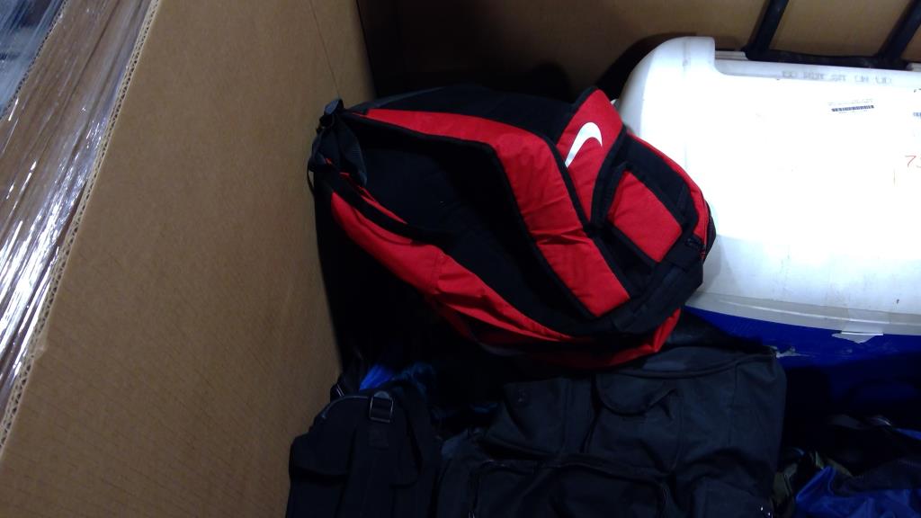 Pallet With Bags, Coolers, And More, 5+ Pieces | Property Room