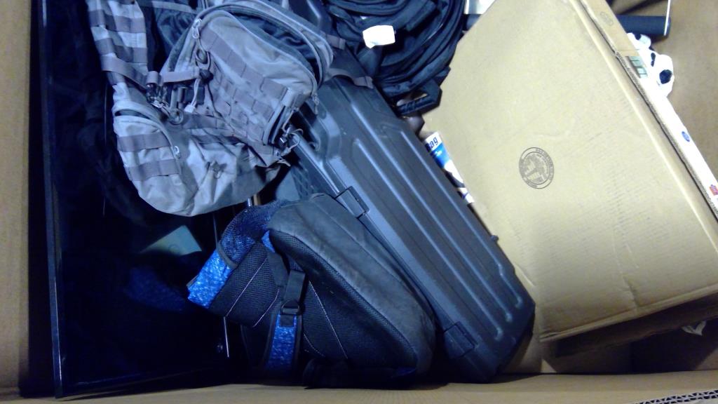 Pallet With Bags, Rifle Cases & More, 10+ Pieces | Property Room