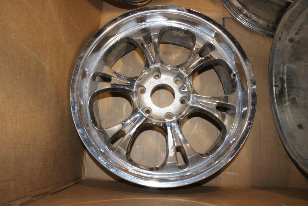 Pallet With Chrome Rims, 4 Pieces | Property Room