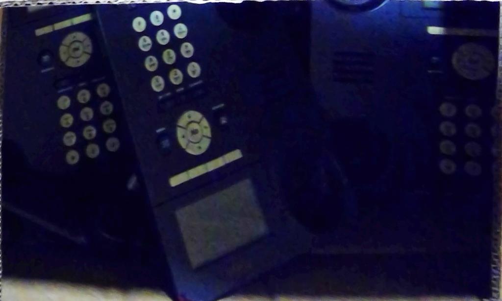 Pallet With Electronics, 5+ Pieces | Property Room