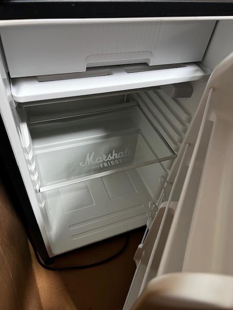 Pallet With Marshall Refridgerator Amp, Bags, Printer Toner, And More ...