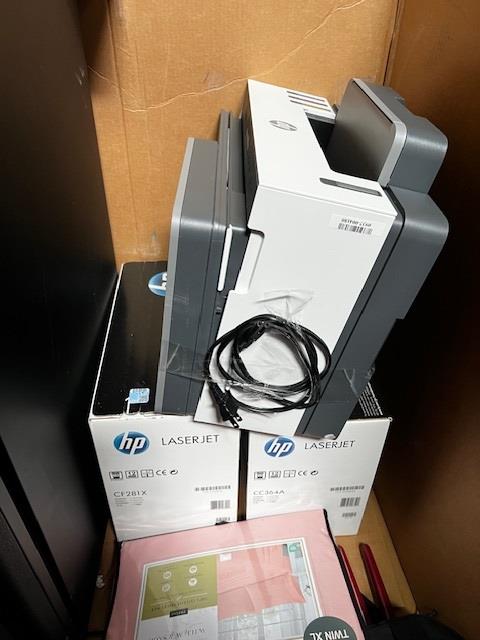 Pallet With Marshall Refridgerator Amp, Bags, Printer Toner, And More ...