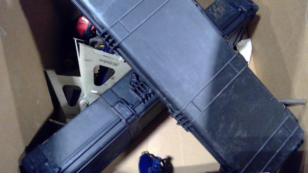 Pallet With Peilican Rifle Case And More, 4+ Pieces | Property Room