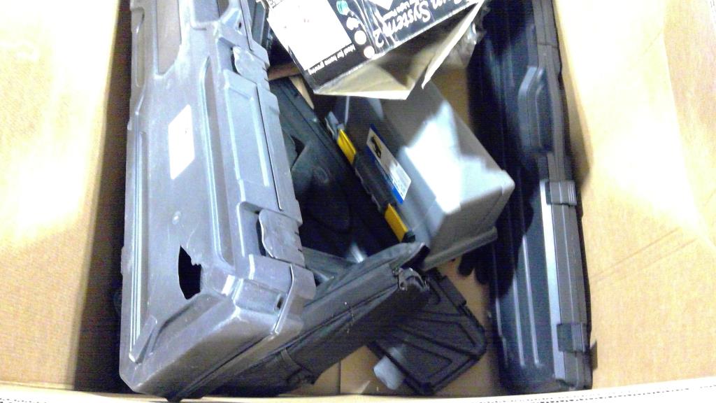 Pallet With Rifle Cases And More, 5+ Pieces | Property Room