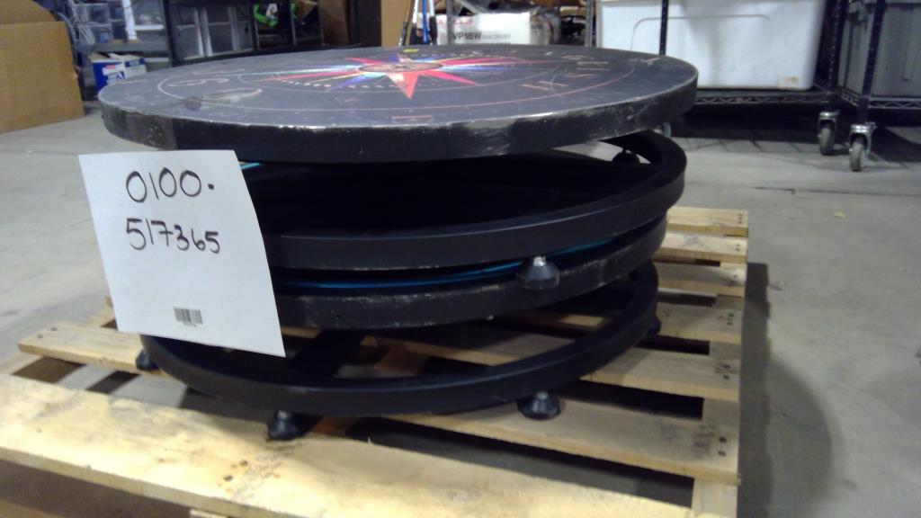 Pallet With Rotating Photo Stands, 2 Pieces | Property Room