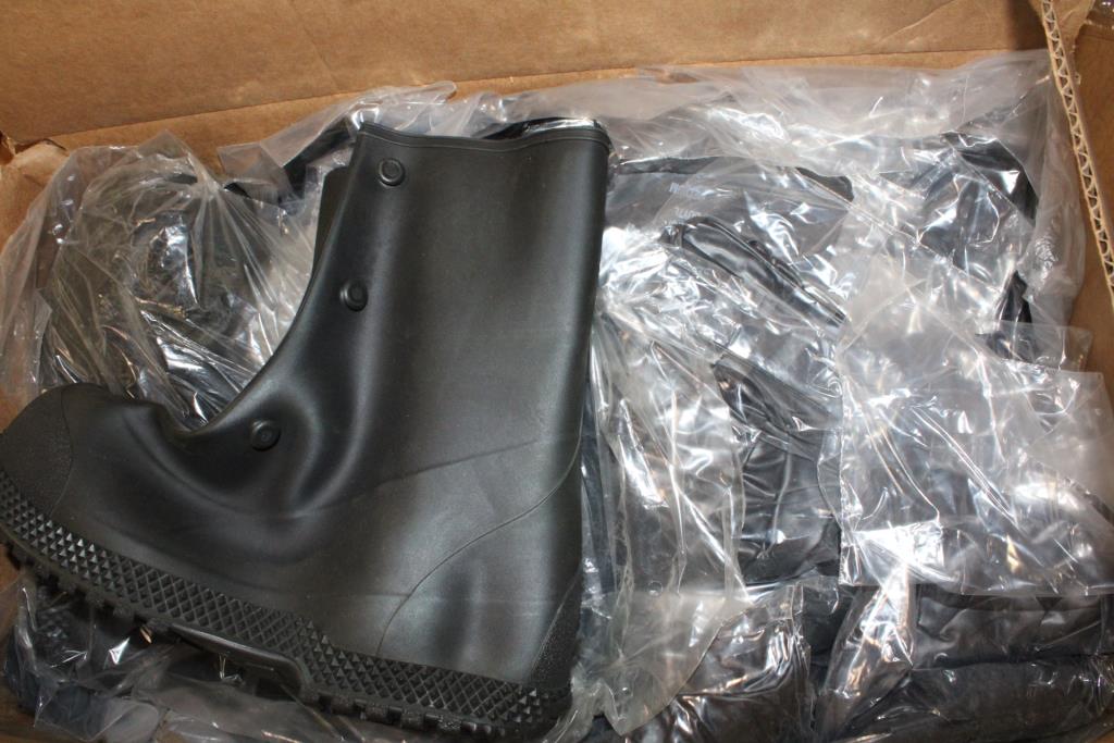 Pallet With Rubber Overboots, 40+ Pieces | Property Room