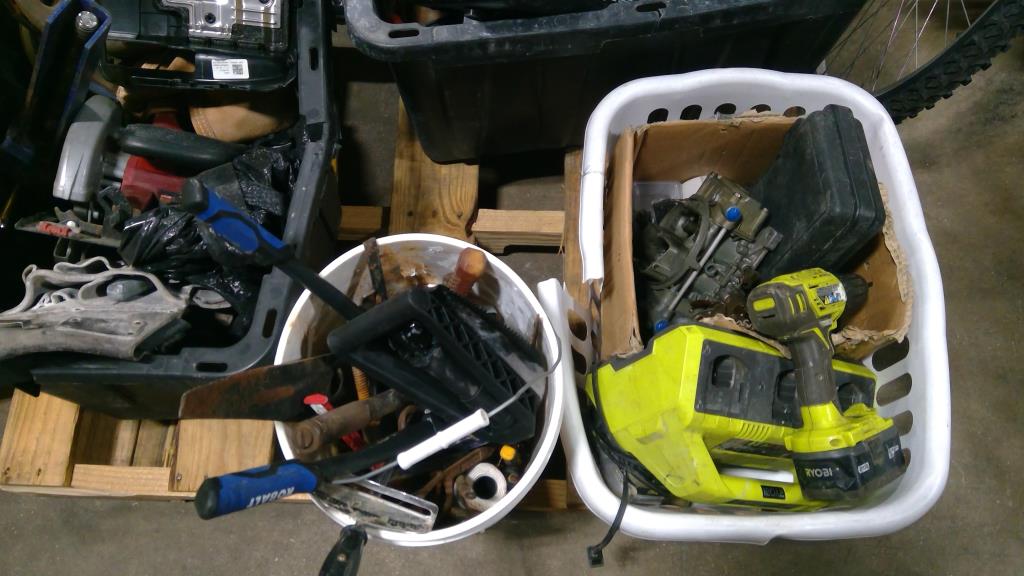 Pallet With Tools & Equipment, 25+ Pieces | Property Room