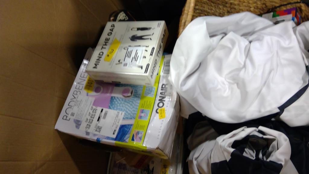 Pallet With Tuffy Trunk Box And More, 5+ Pieces | Property Room