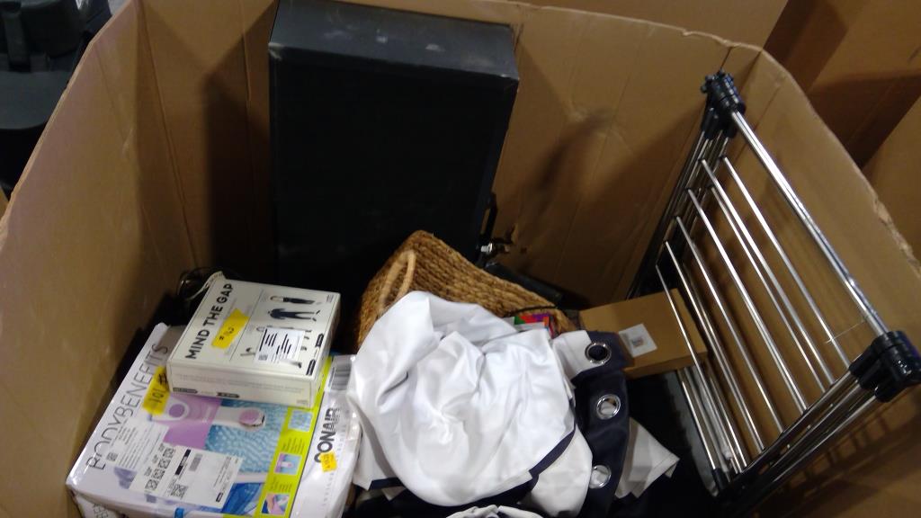 Pallet With Tuffy Trunk Box And More, 5+ Pieces | Property Room