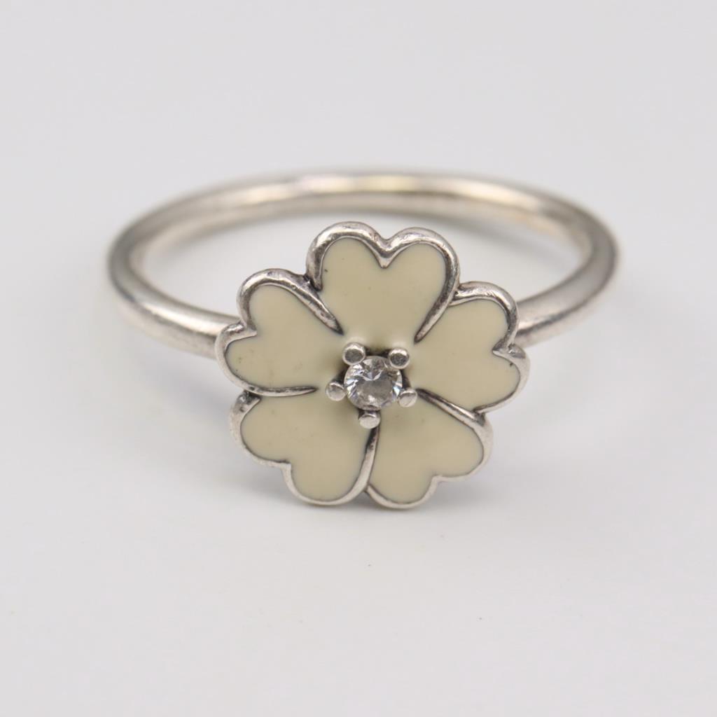Pandora Silver Flower Ring | Property Room