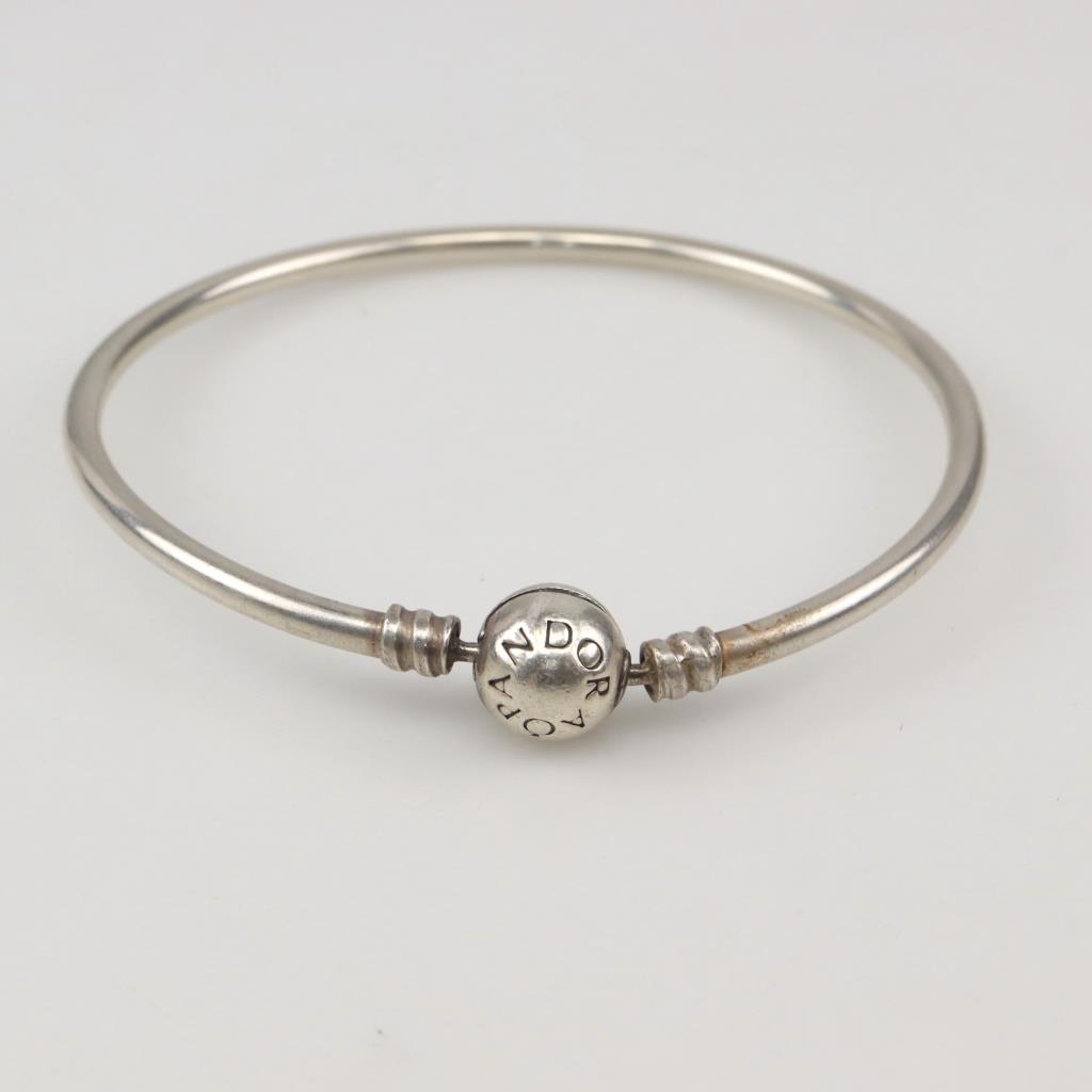 Pandora Silver Moments Bangle Bracelet | Property Room