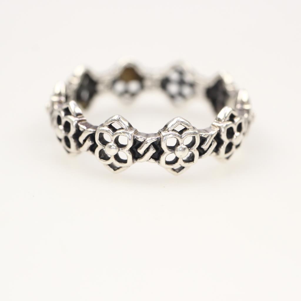 Pandora Silver Rose Petal Band Ring | Property Room