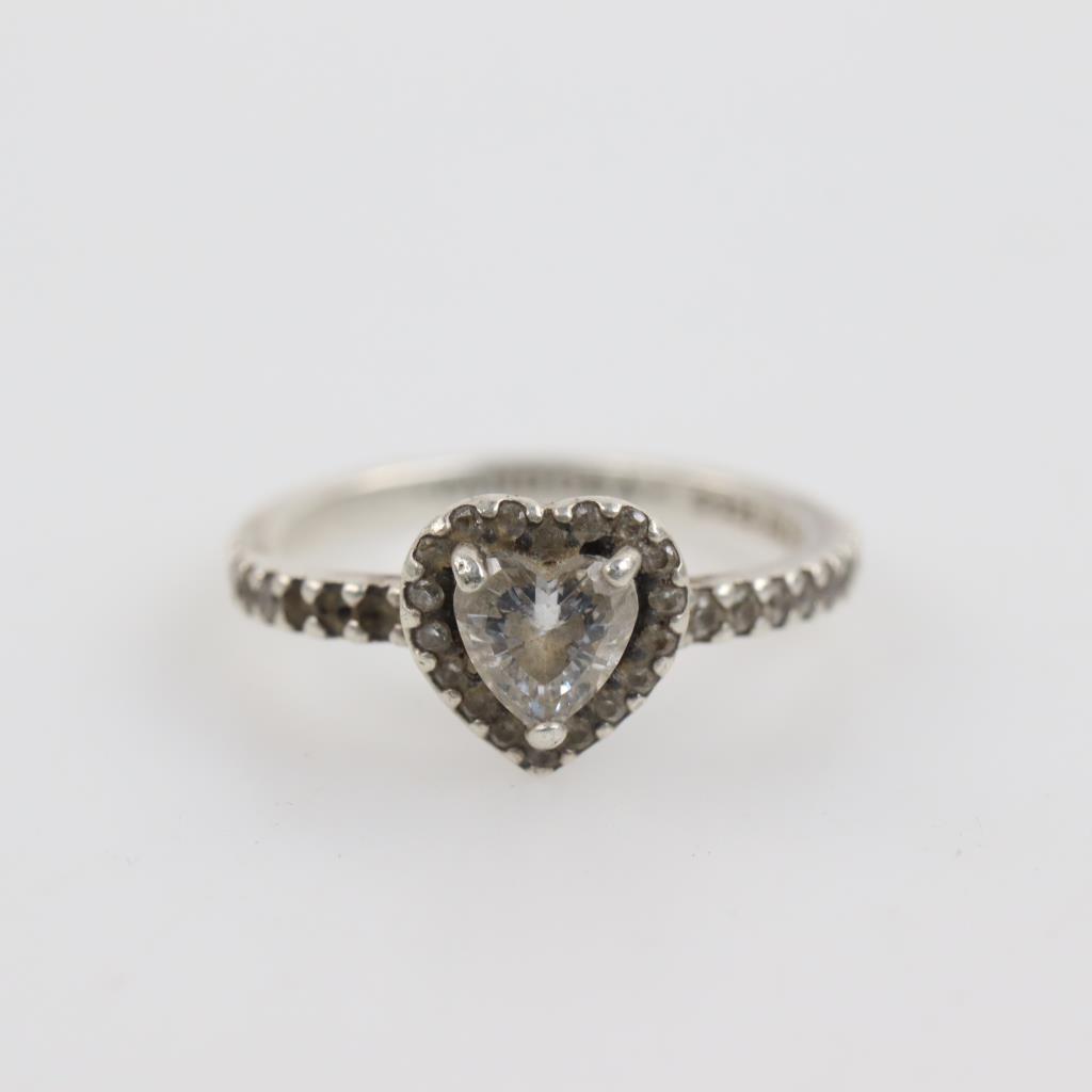 Pandora Sterling Silver Elevated Heart Ring | Property Room
