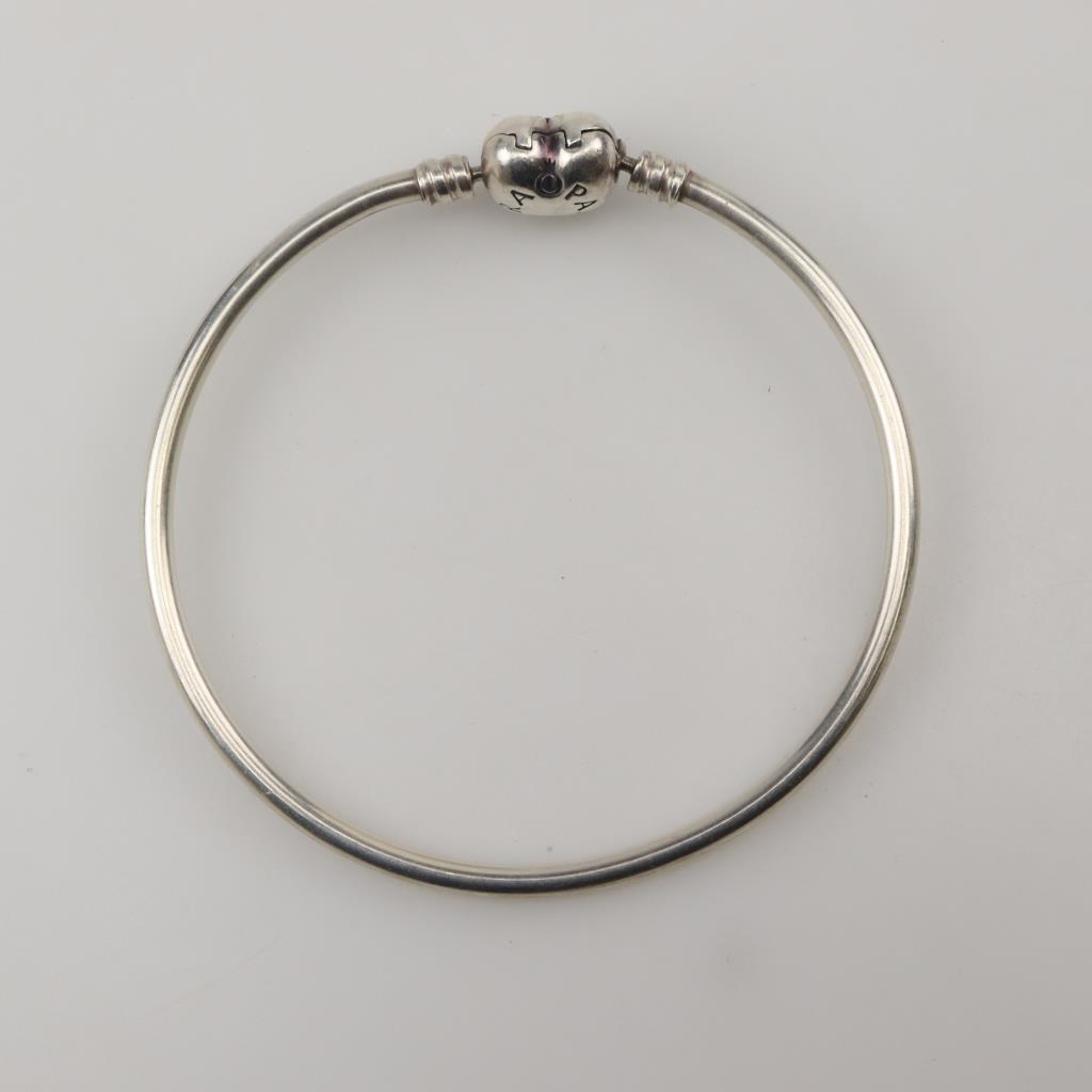 Pandora Sterling Silver Heart Clasp Bangle Bracelet | Property Room